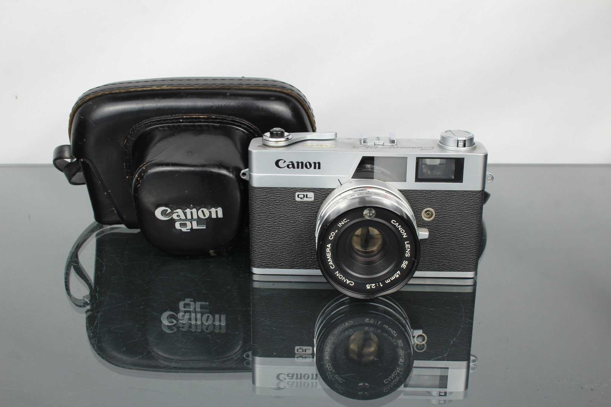 Canon QL Review: Affordable Vintage Rangefinder – Dutch|Thrift