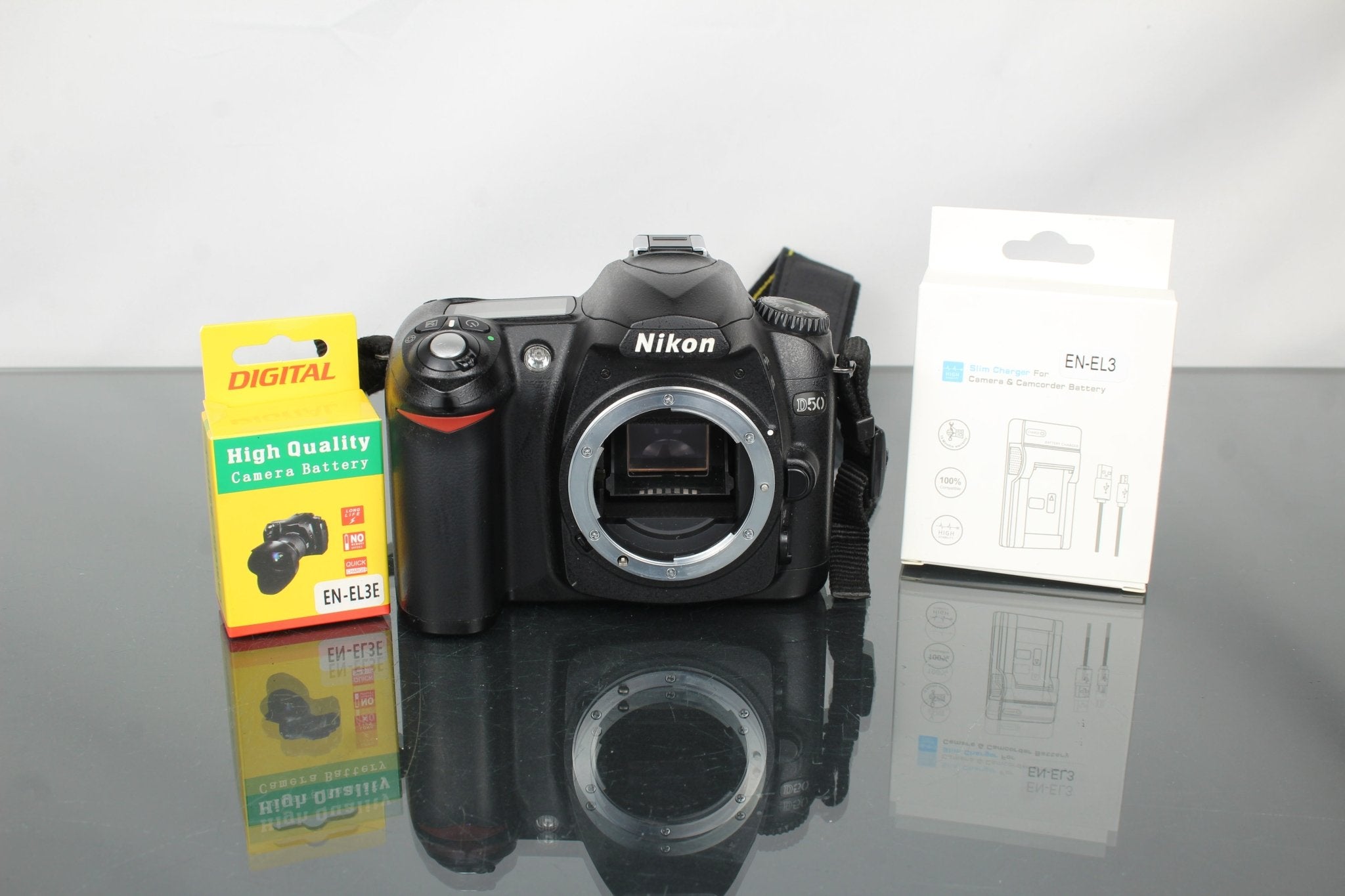 Nikon D50: A Beginner’s DSLR in 2025 – Dutch|Thrift