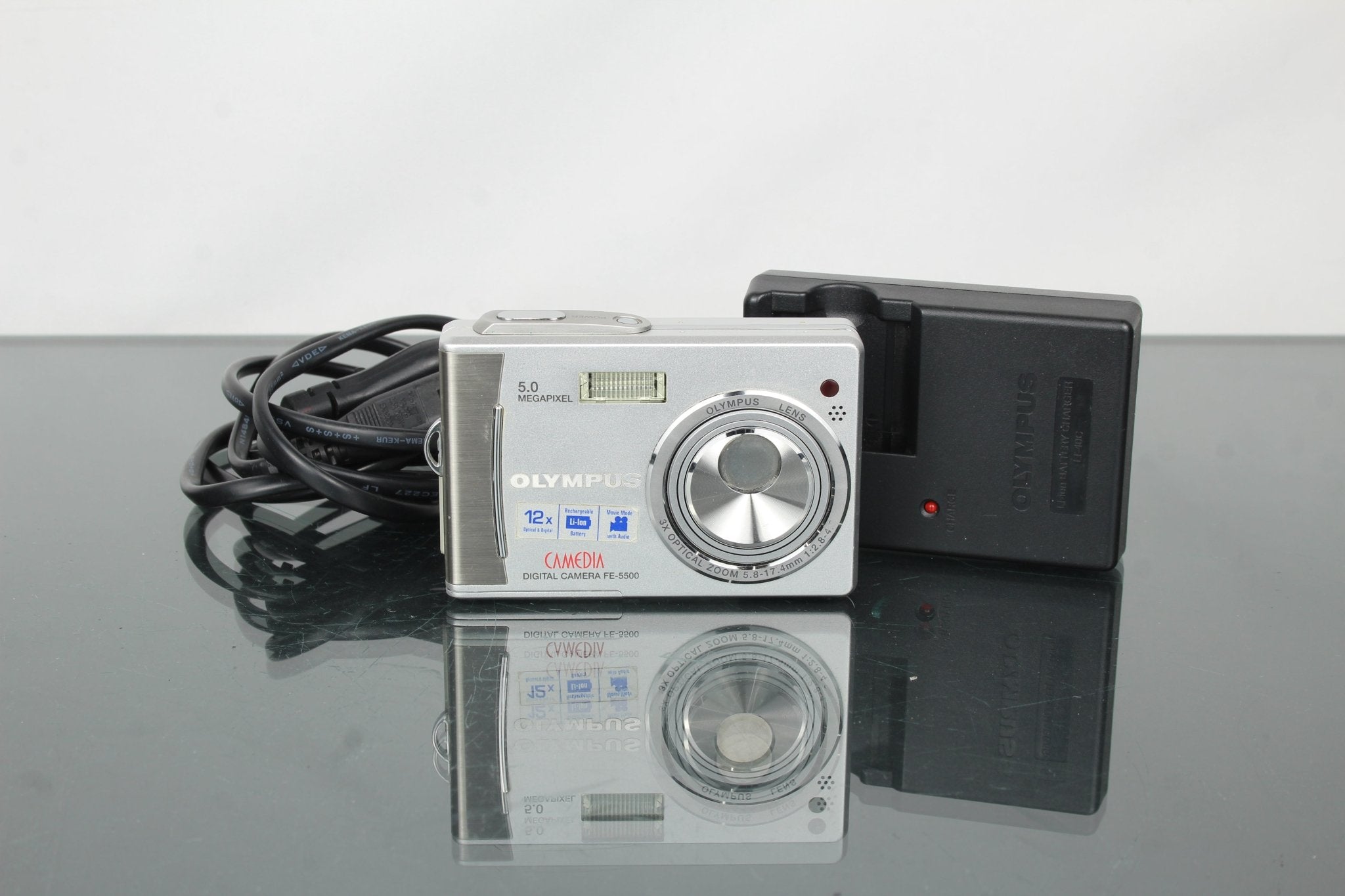 Olympus FE-5500: Lo‑Fi Digital in 2025 – Dutch|Thrift