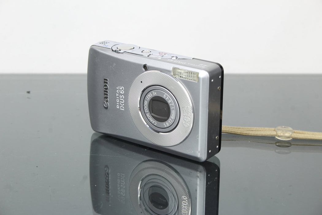 The Composition Magic of Vintage Viewfinders – Dutch|Thrift