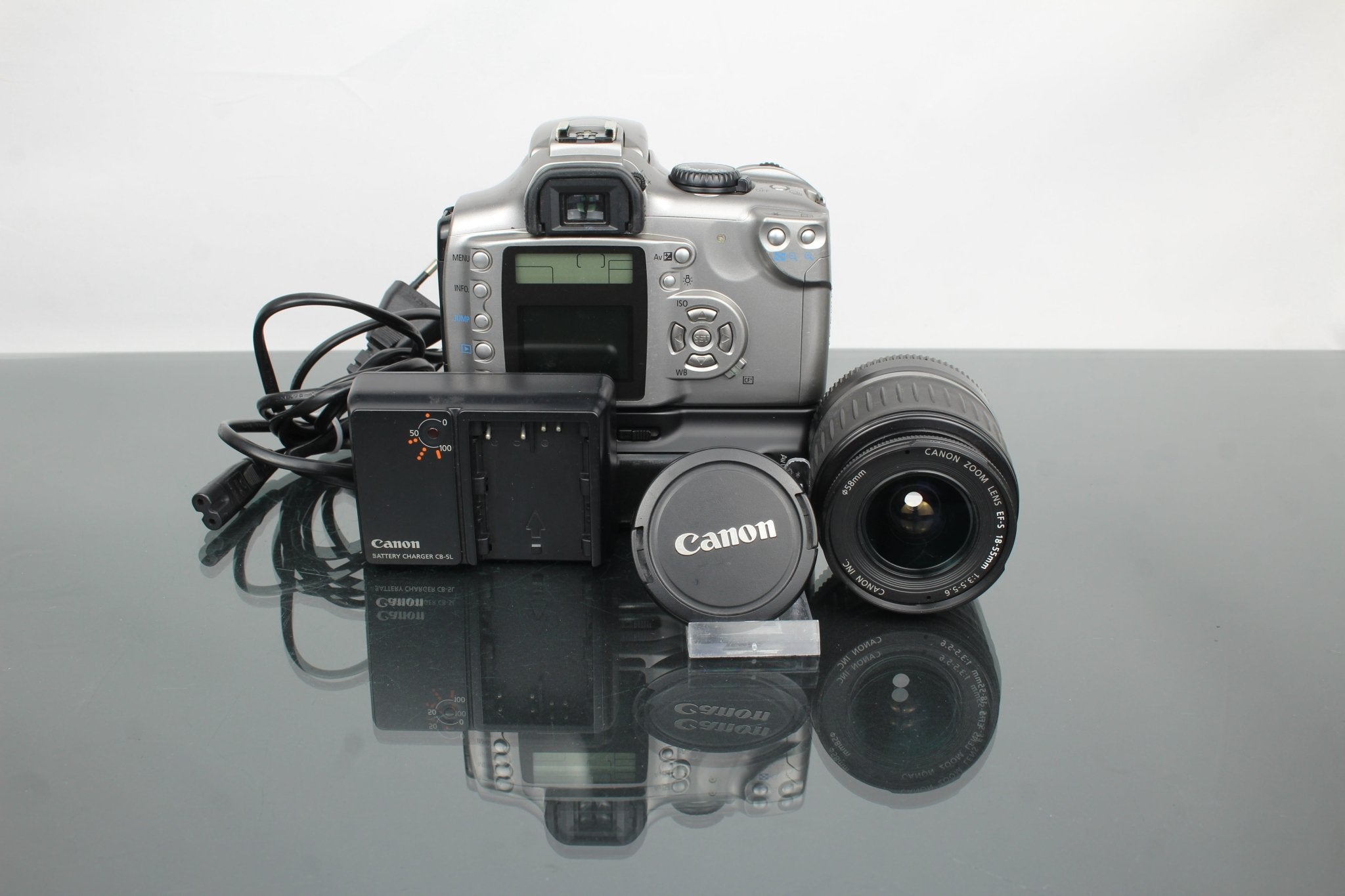 Canon EOS 300D + EF-S 18-55mm 1:3.5-5.6 Canon lens – Dutch|Thrift